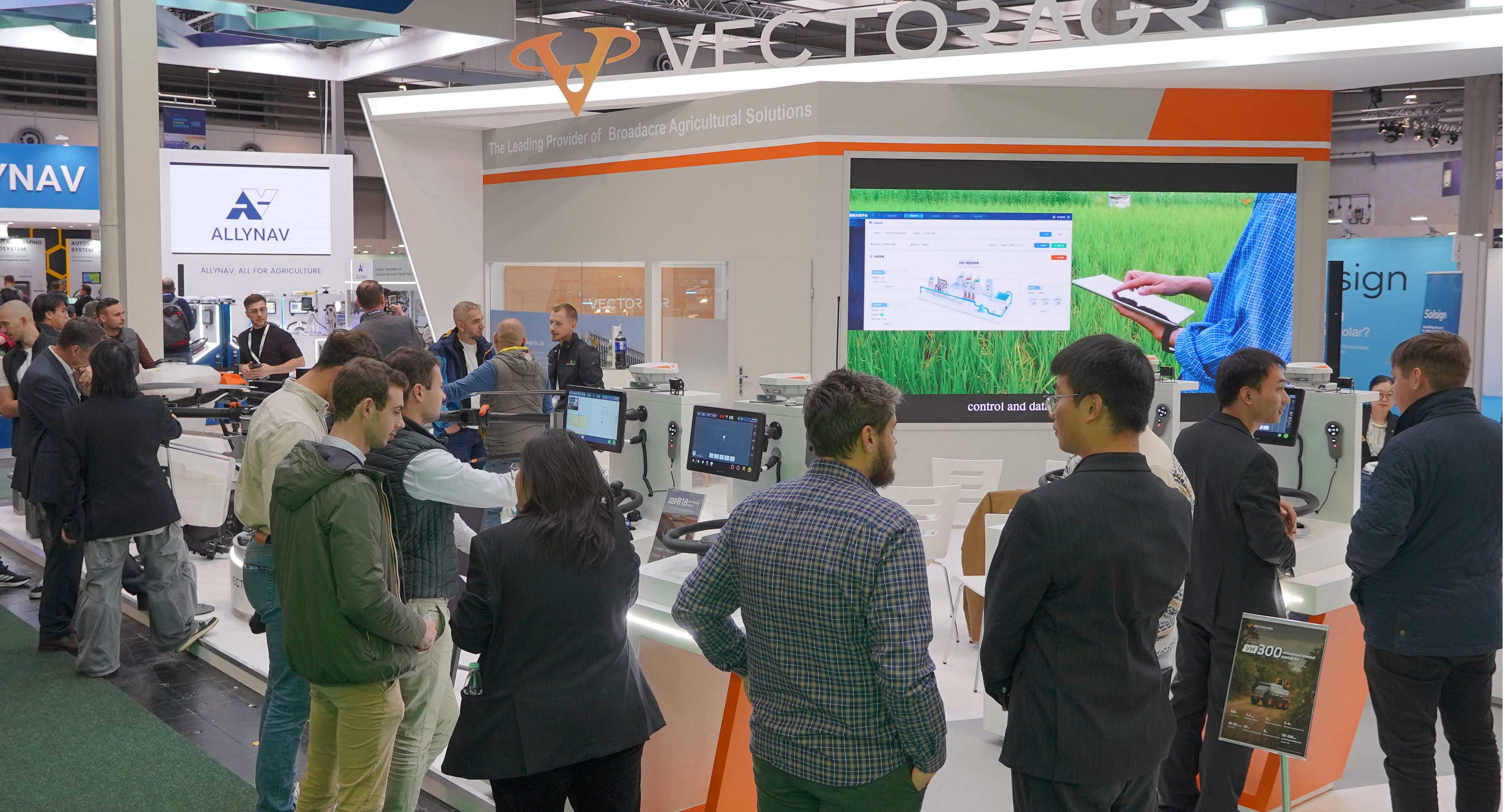 Vectoragr – Agricultural Drones & Auto Steering for Smart Farming